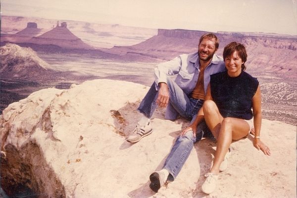 The History of Founders Dee & Sue Holladay